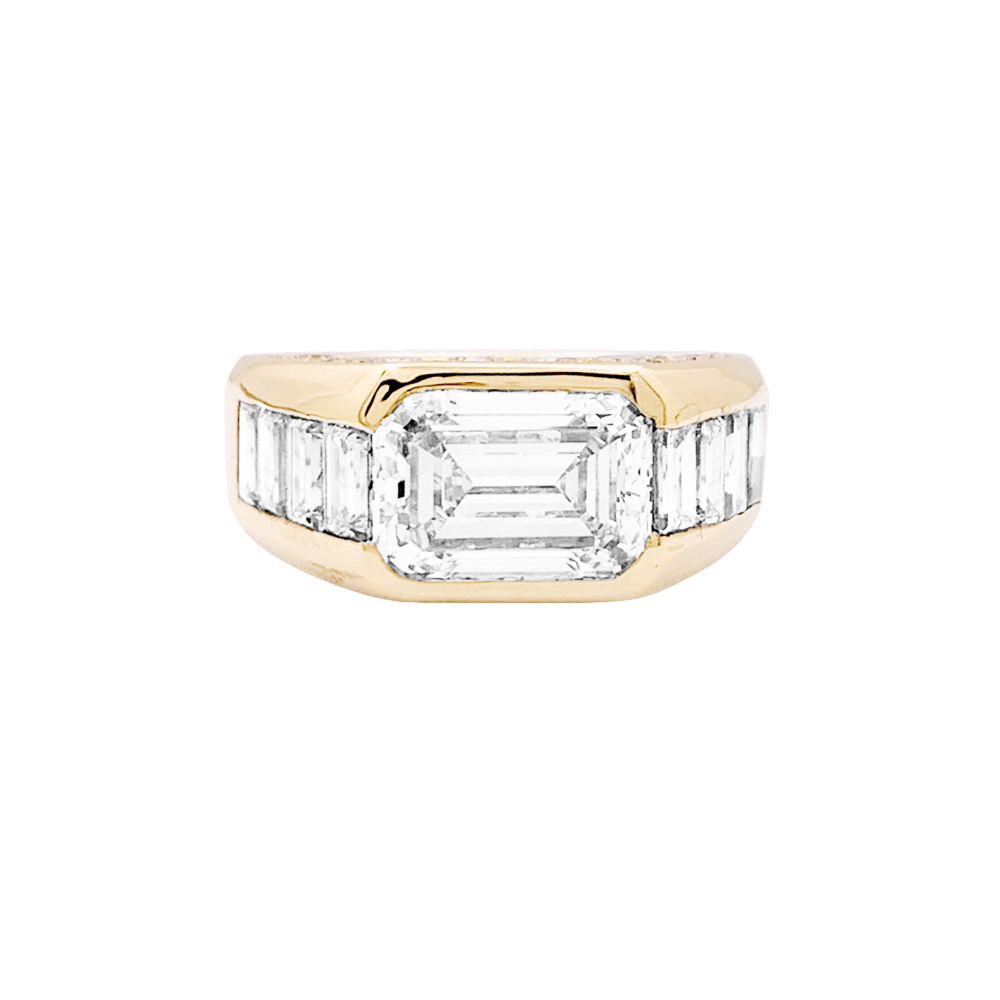 Bague O.J. Perrin, or jaune et diamants.